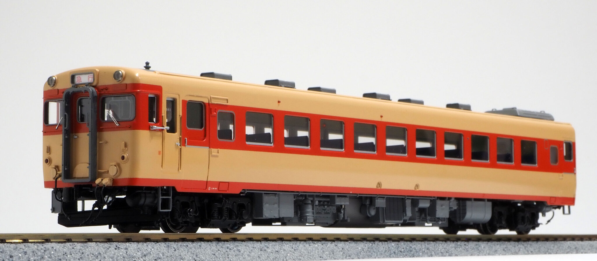 国鉄急行形気動車 キハ58形シリーズ | TECHNOLOGY | U-TRAINS